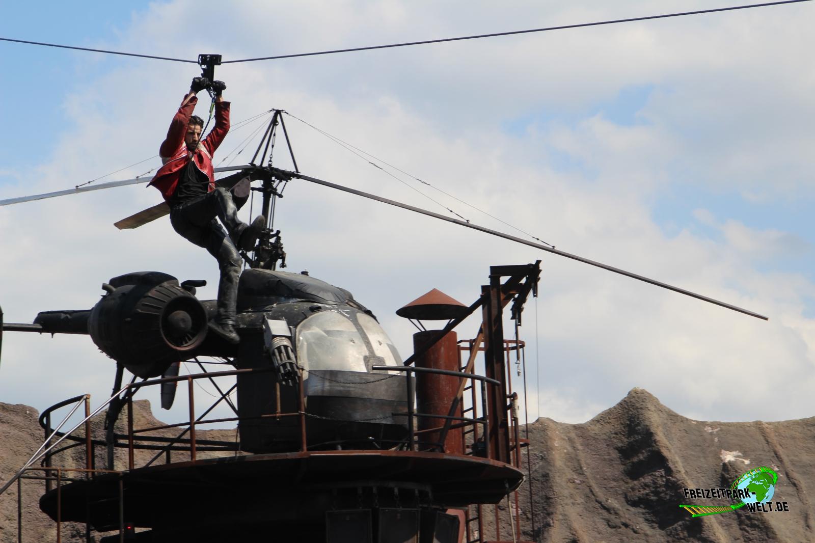 Stuntshow im Vulkan - Filmpark Babelsberg | Freizeitpark-Welt.de