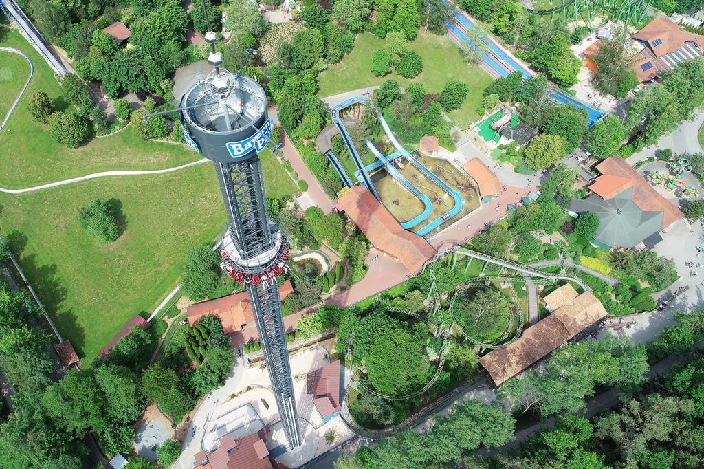109 Meter hoher Freifallturm VOLTRUM eröffnet - Bayern-Park