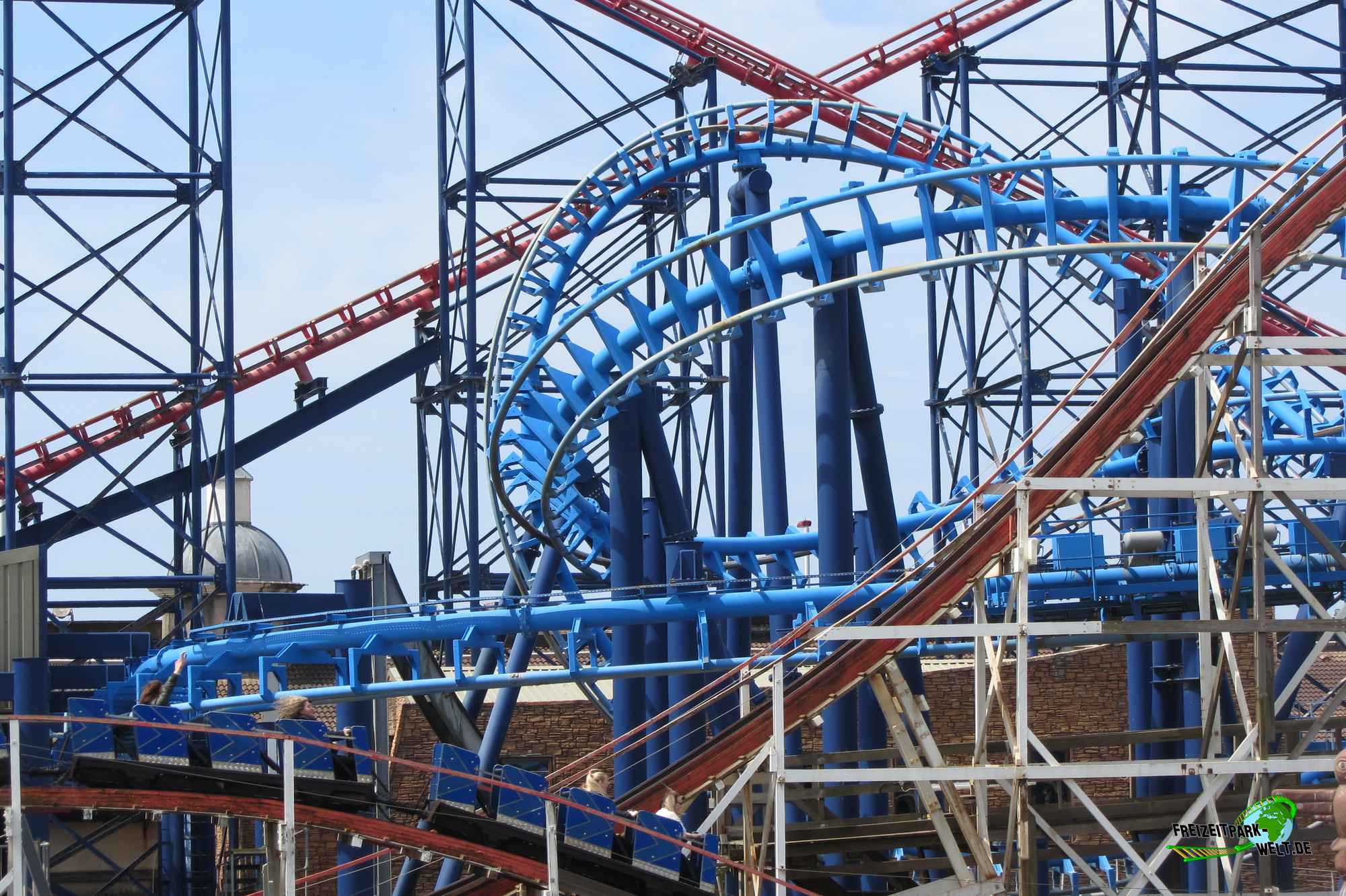 Infusion - Pleasure Beach Blackpool | Freizeitpark-Welt.de