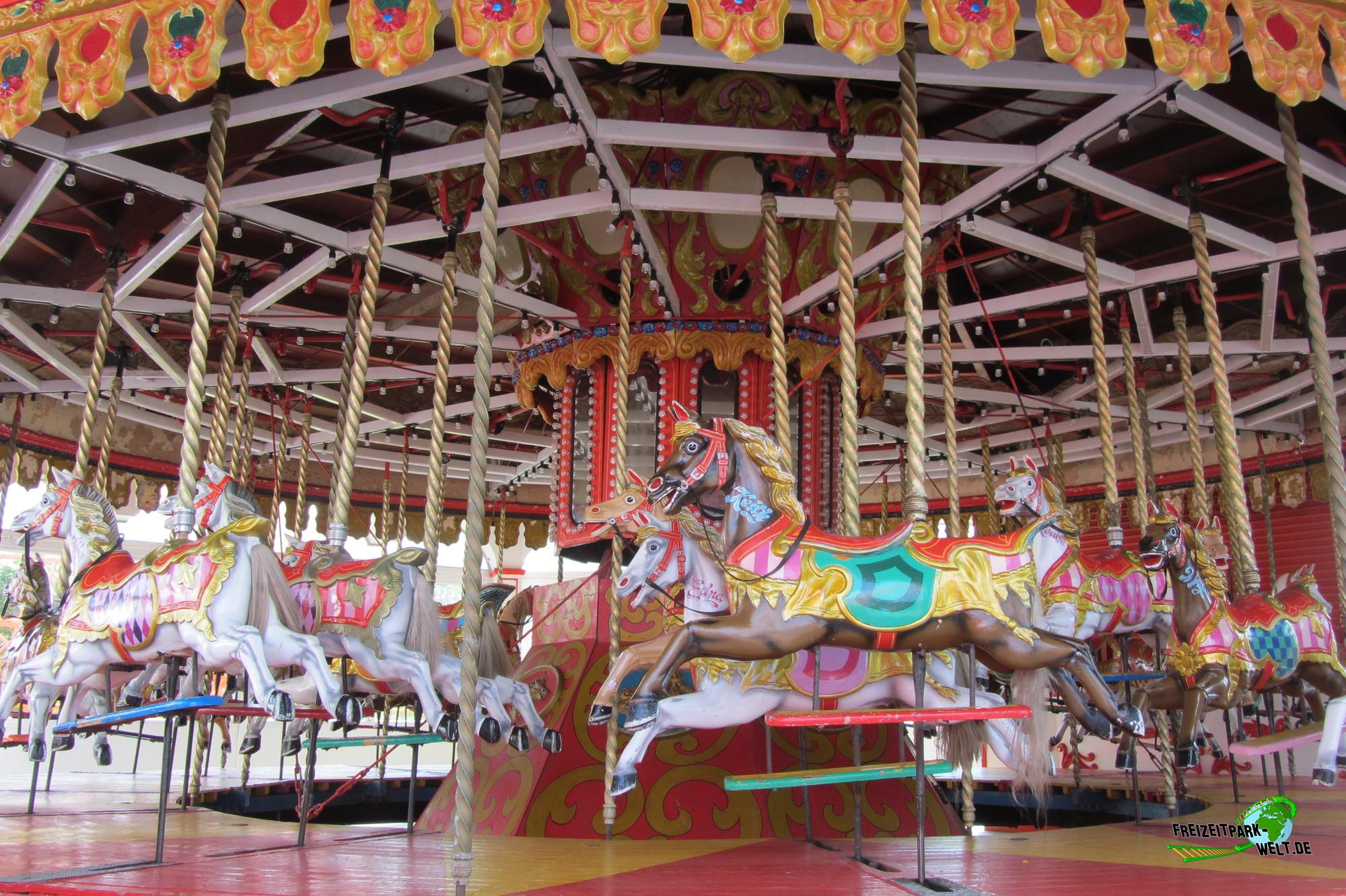 Gallopers - Pleasure Beach Blackpool | Freizeitpark-Welt.de