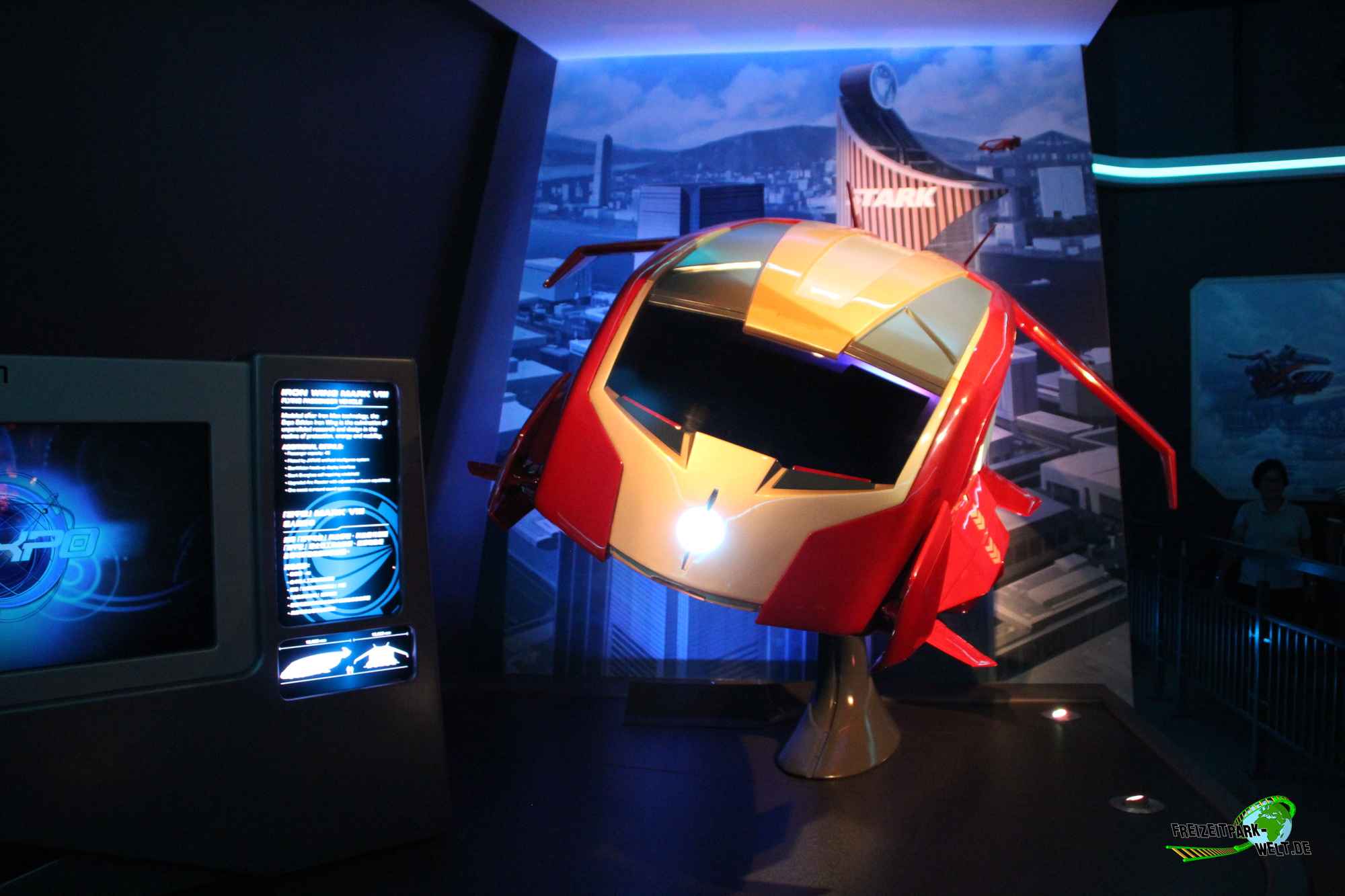 Iron Man Experience - Hong Kong Disneyland | Freizeitpark-Welt.de