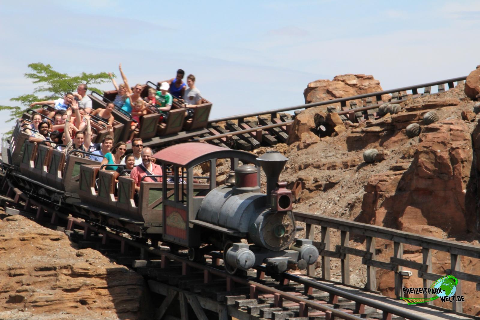 Big Thunder Mountain - Disneyland Paris | Freizeitpark-Welt.de