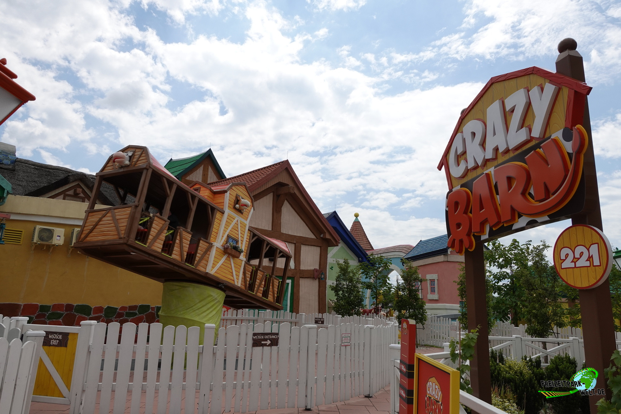 Crazy Barn - Energylandia | Freizeitpark-Welt.de