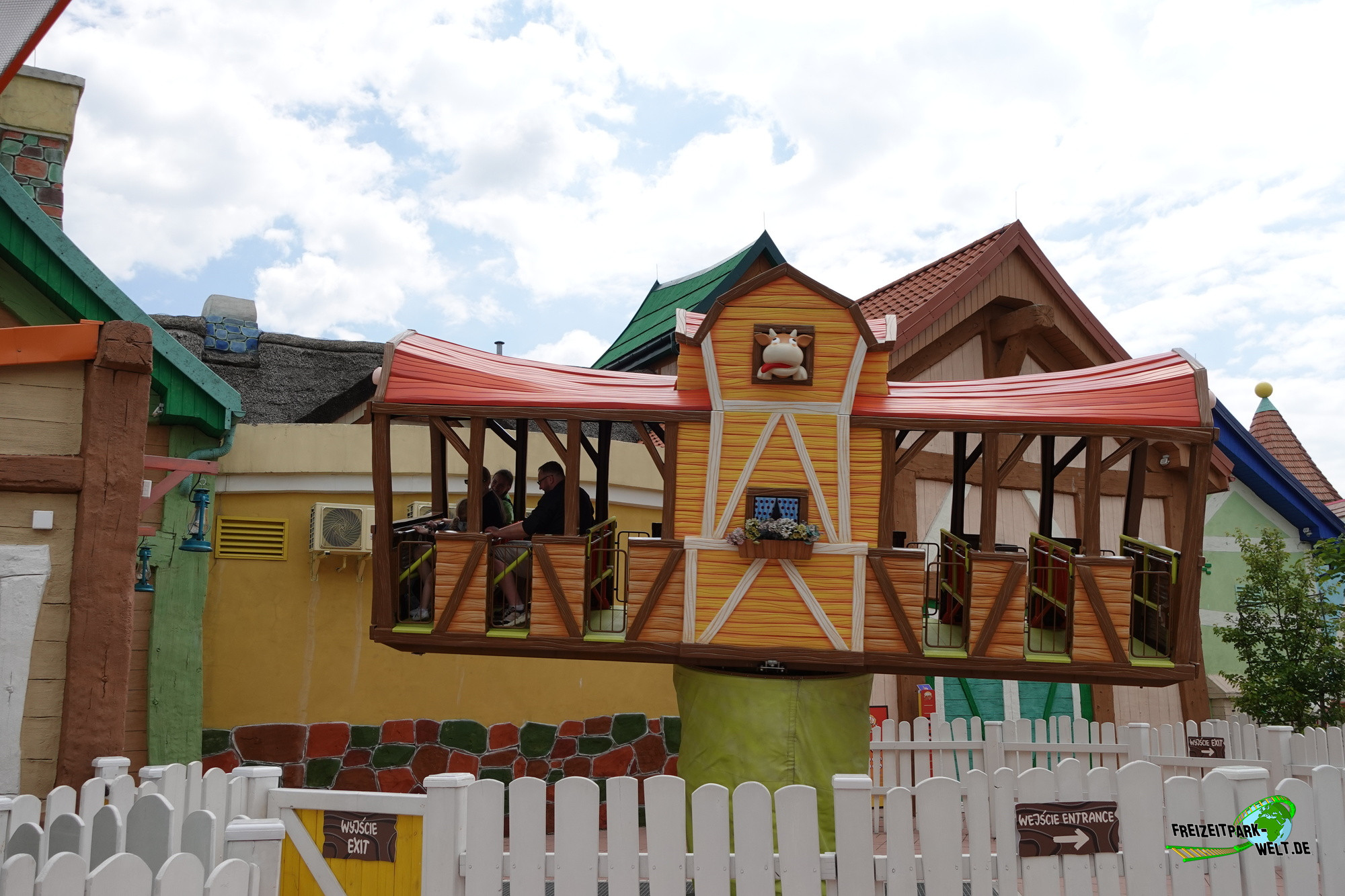 Crazy Barn - Energylandia | Freizeitpark-Welt.de