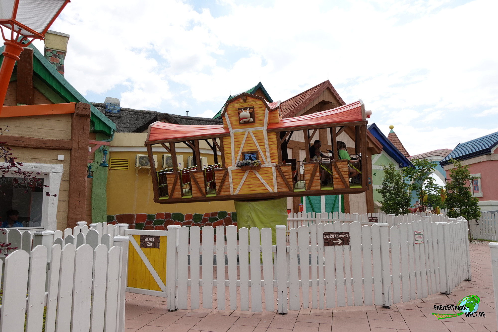 Crazy Barn - Energylandia | Freizeitpark-Welt.de