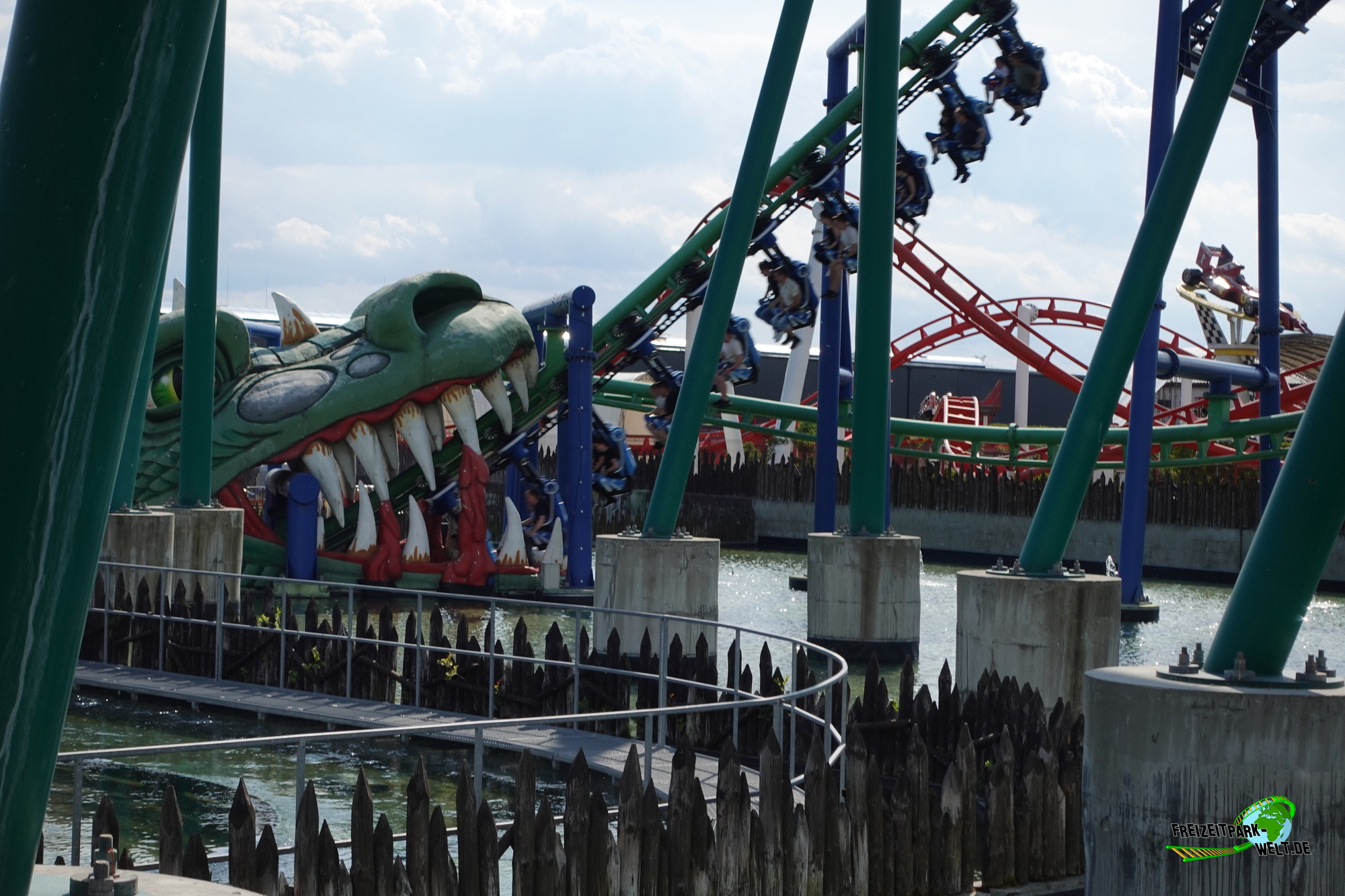 RMF Dragon - Energylandia | Freizeitpark-Welt.de