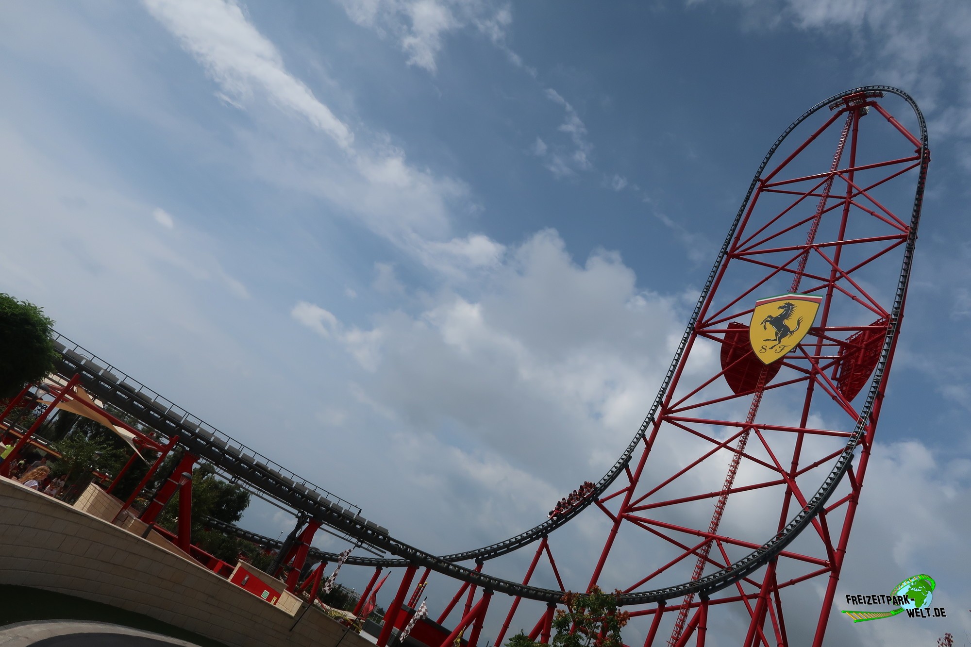 Red Force - Ferrari Land | Freizeitpark-Welt.de