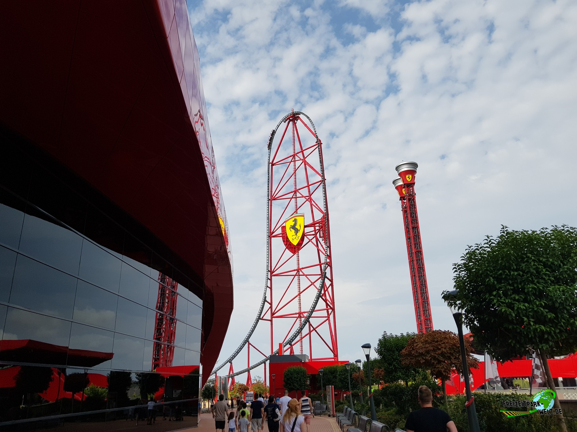 Red Force - Ferrari Land | Freizeitpark-Welt.de