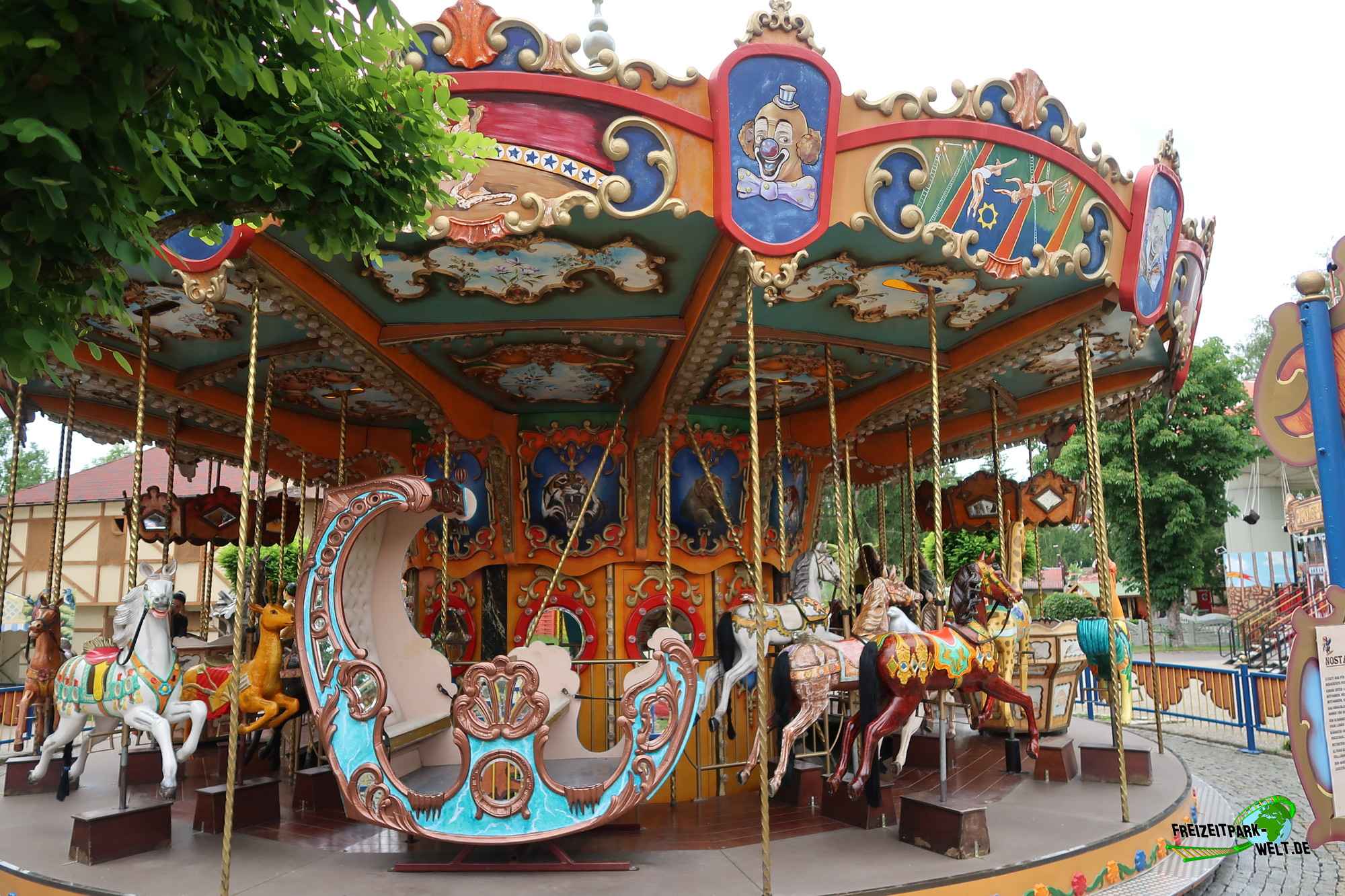 Nostalgie-Karussell - Freizeit-Land Geiselwind | Freizeitpark-Welt.de