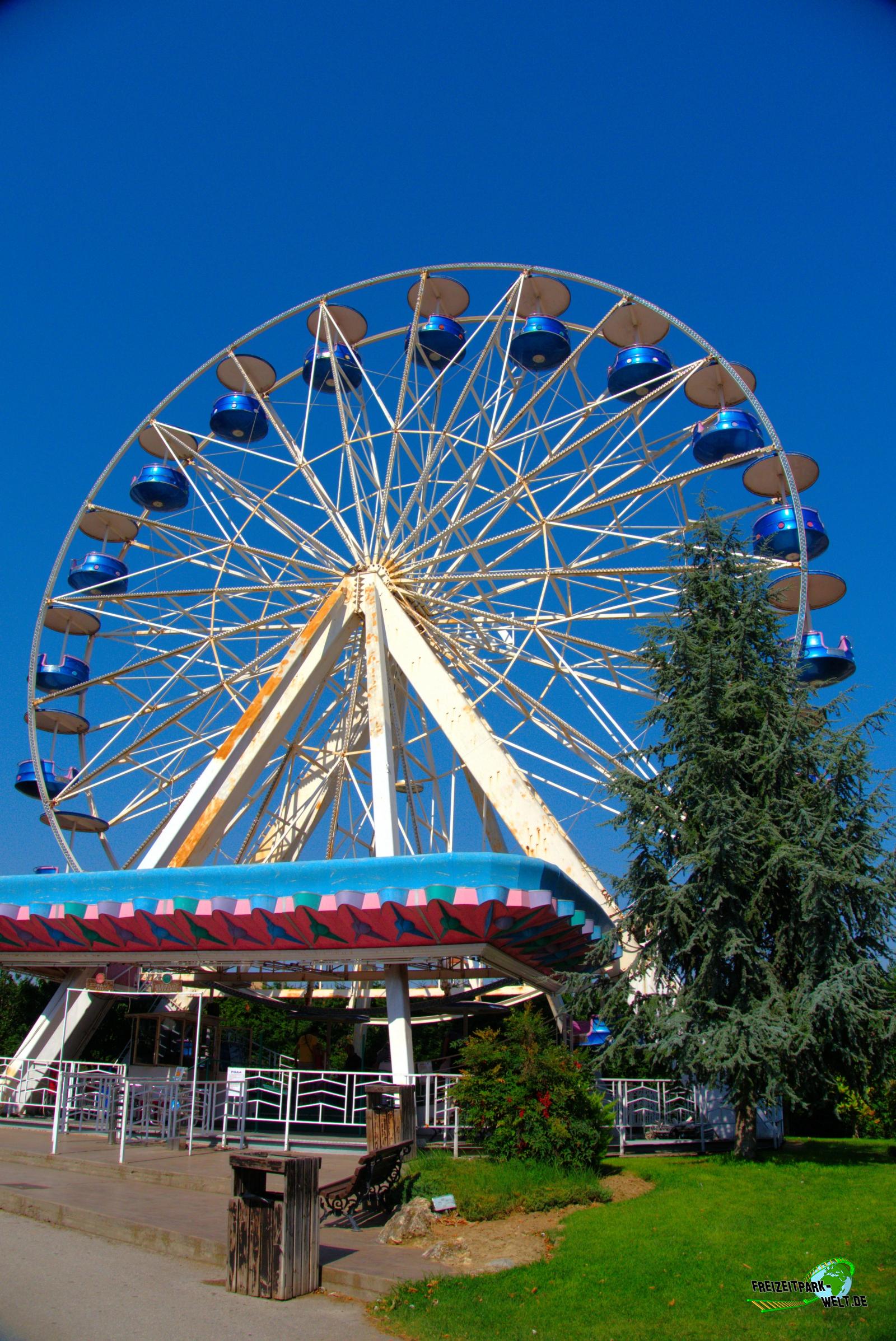 Ferris Wheel - Magic Park Thessaloniki | Freizeitpark-Welt.de