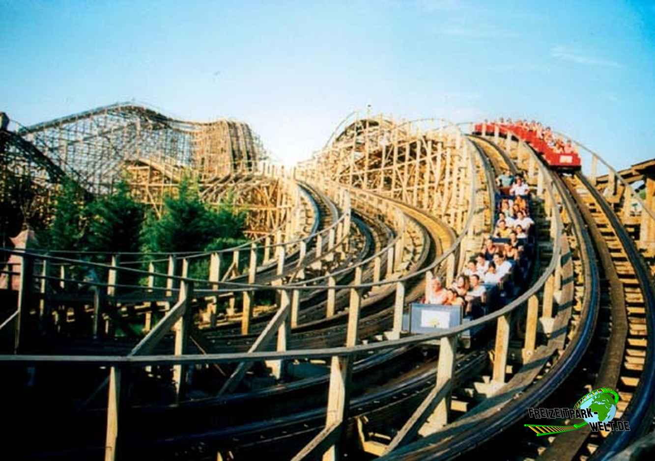 Stampida - Port Aventura | Freizeitpark-Welt.de