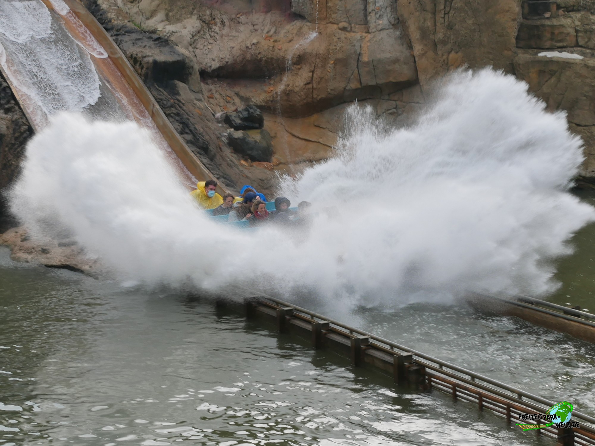 Tutuki Splash - Port Aventura | Freizeitpark-Welt.de