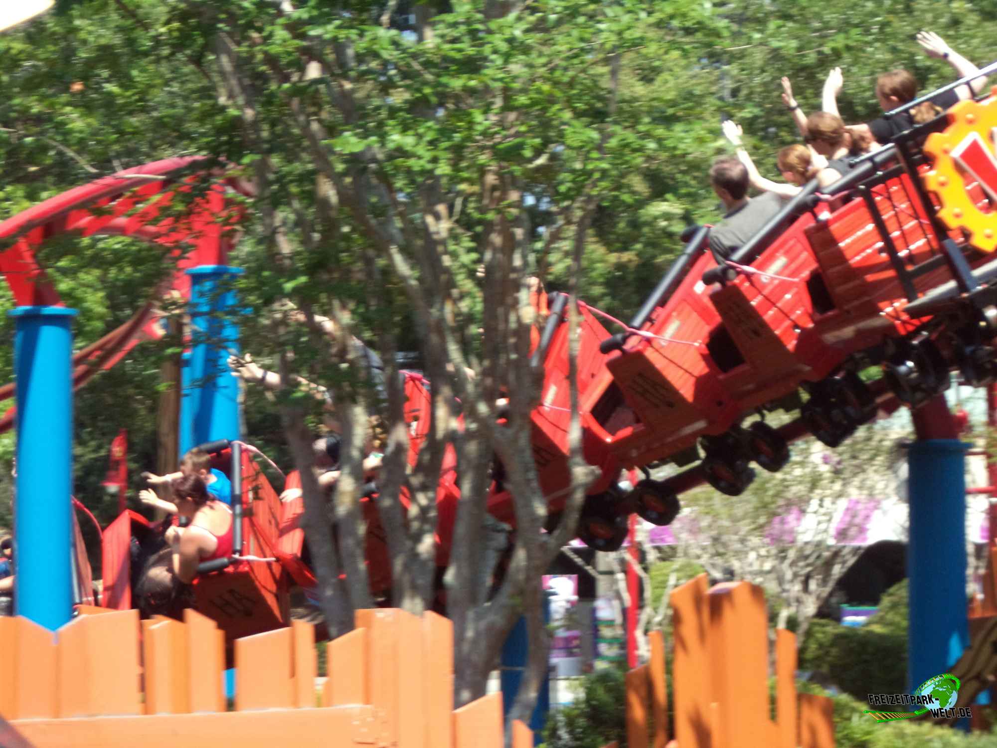 Trolls Trollercoaster - Universal Studios Florida | Freizeitpark-Welt.de