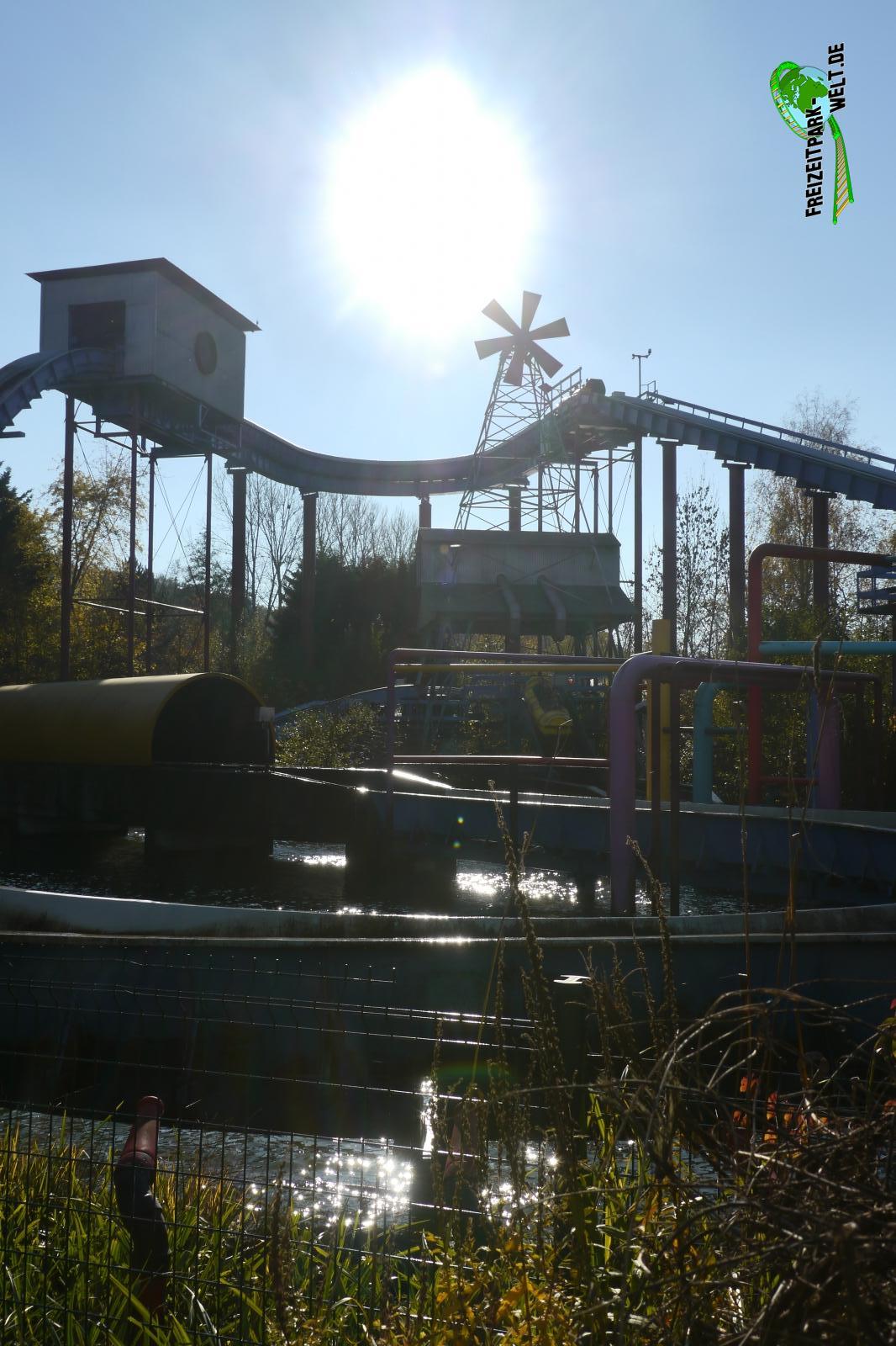 Flashback - Walibi Belgium | Freizeitpark-Welt.de