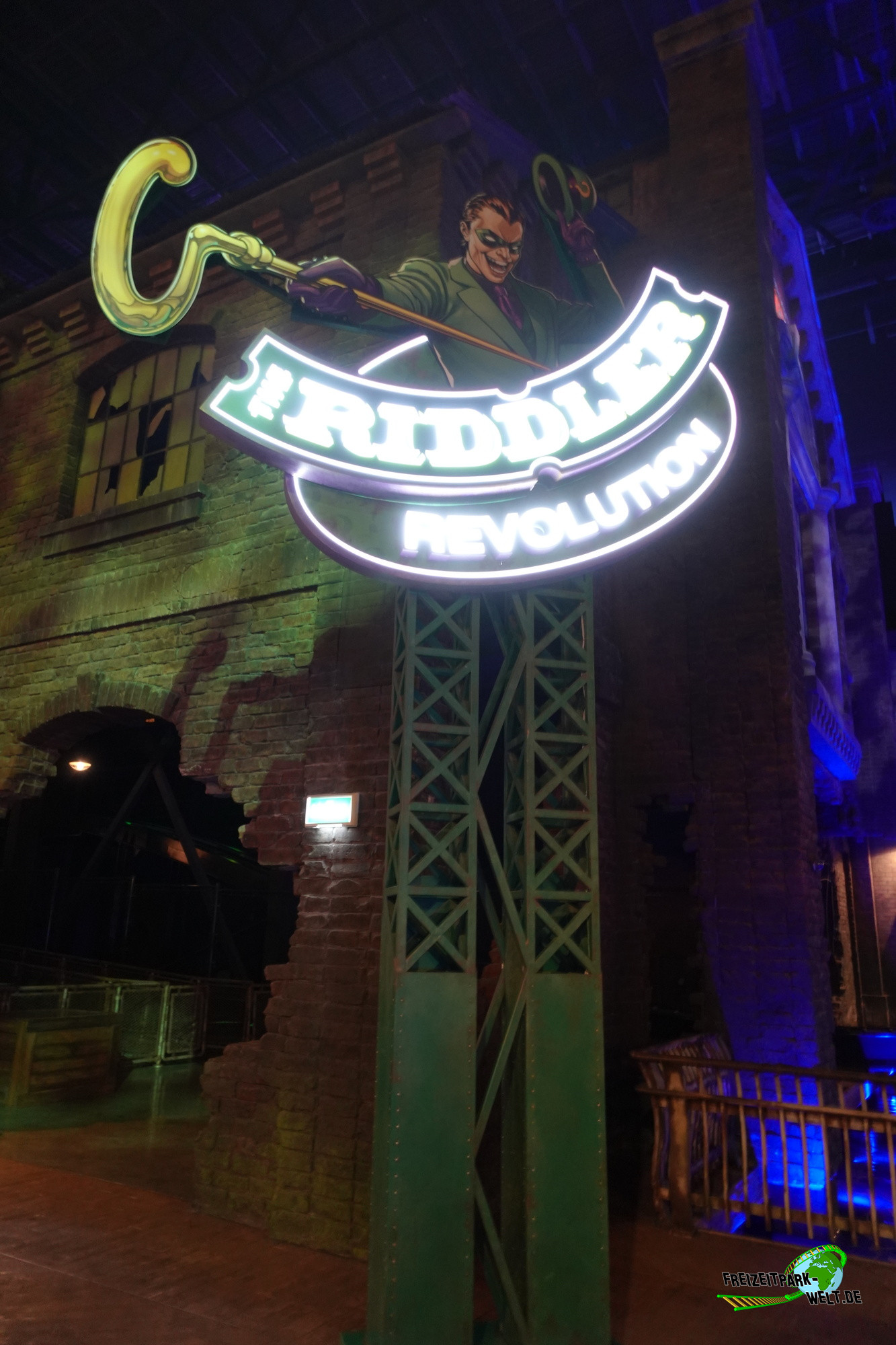 The Riddler Revolution - Warner Bros. World™ Abu Dhabi | Freizeitpark ...