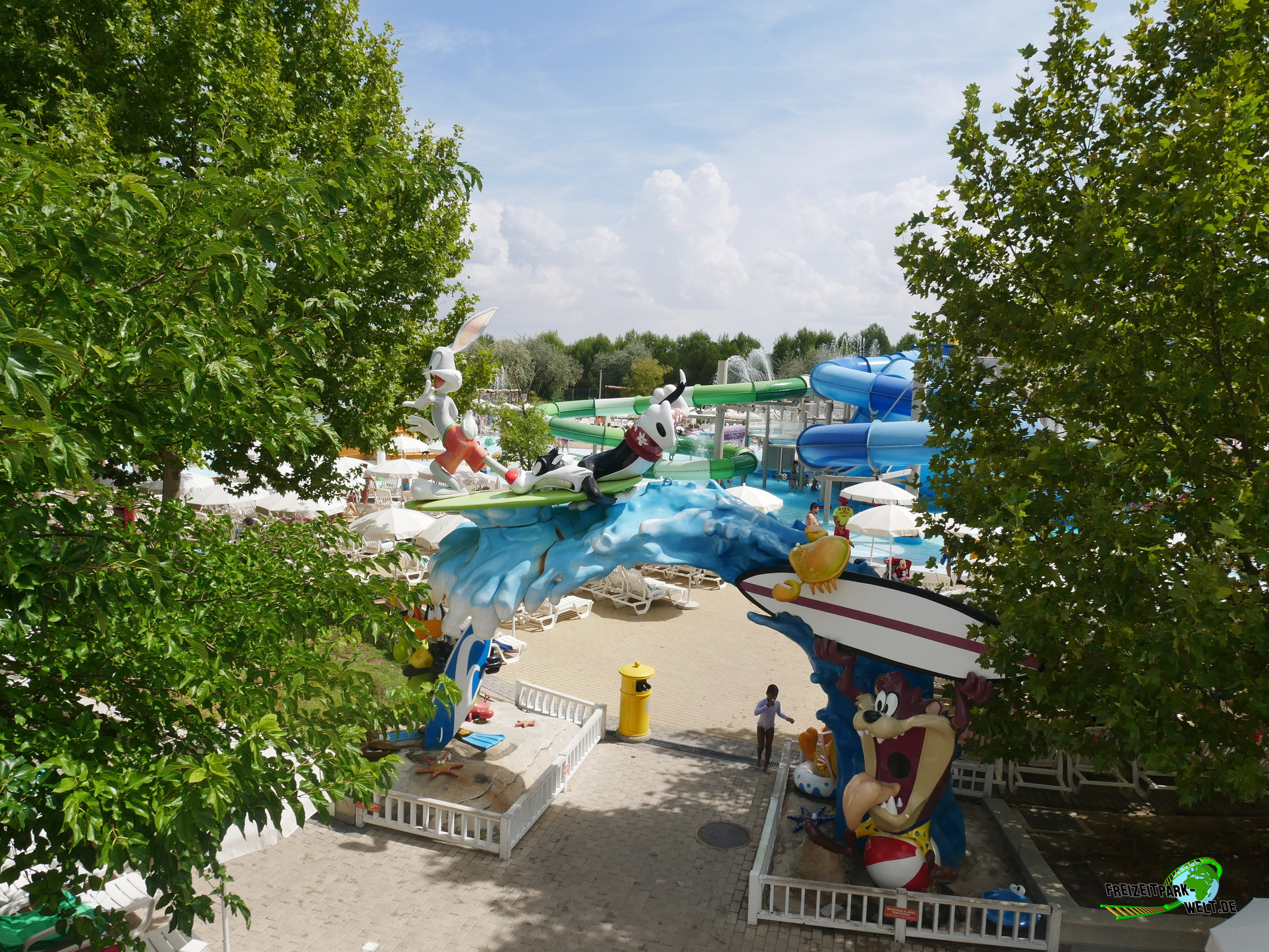 Ein Tag im Parque Warner Beach - Parque Warner Beach